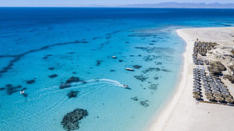Hurghada is a vibrant city located on Egypt’s picturesque